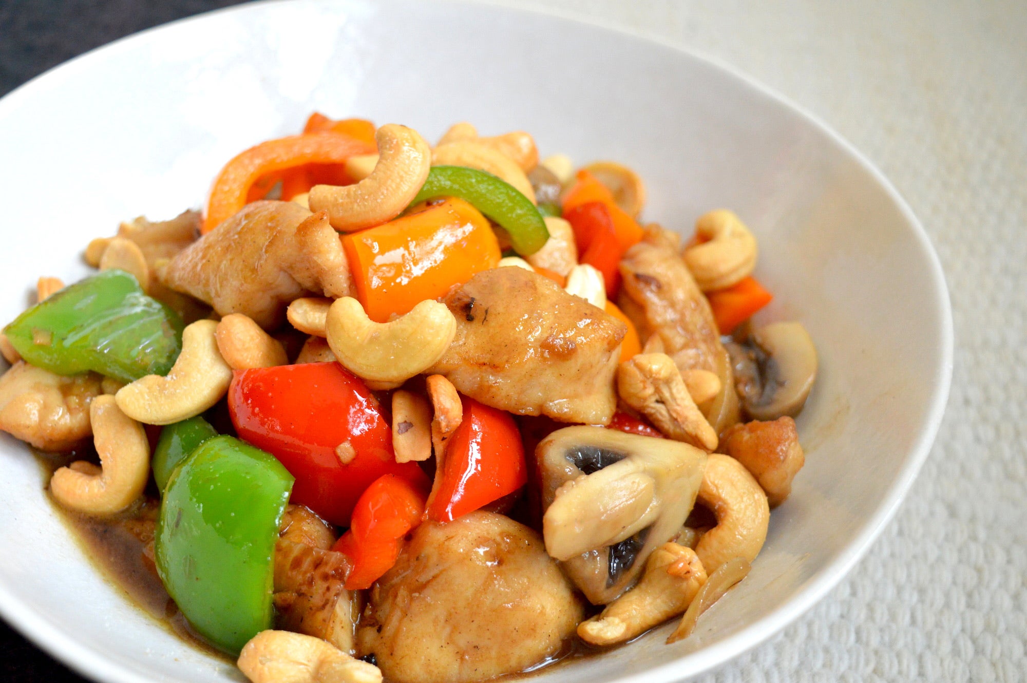 L-3 Cashew Nut Chicken | Mandarin Pine Restaurant